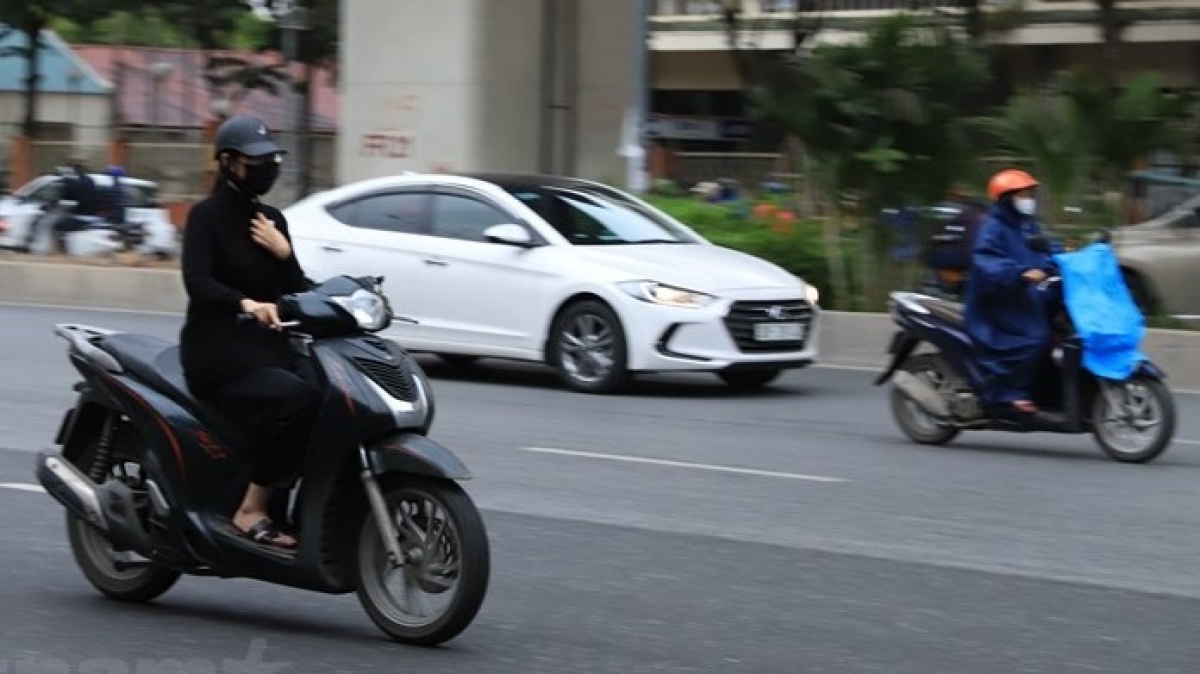 Dự báo thời tiết đêm nay và ngày mai (9-10/12): Hà Nội, Bắc Bộ mưa nhỏ, trời rét; Trung Bộ mưa ...