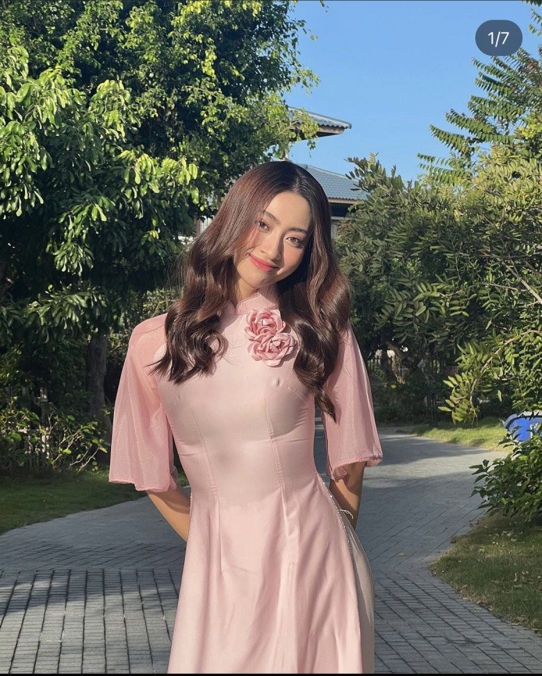 Mai Phương Thúy Lương Thuỳ Linh Kẻ 8 Lạng Người Nửa Cân Khi đứng Chung Một Khung Hình