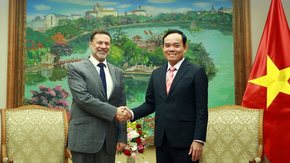 Phó Thủ tướng Trần Lưu Quang tiếp Đại sứ Australia Andrew Goledzinowski