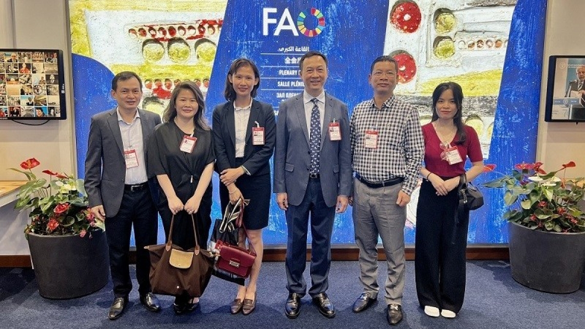 Vietnam representative attends 43rd Session of Ministerial-level FAO ...