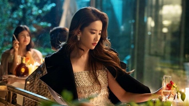 Ngây ngất trước nhan sắc "bị thời gian bỏ quên" của Lưu Diệc Phi trong Câu chuyện hoa hồng