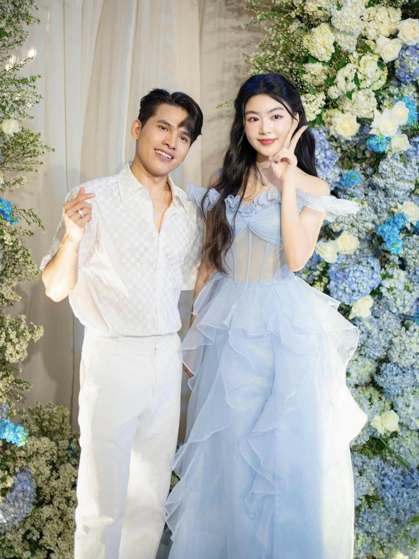 Nhan sắc ấn tượng, gu ăn mặc trưởng thành của Lọ Lem - con gái MC Quyền Linh