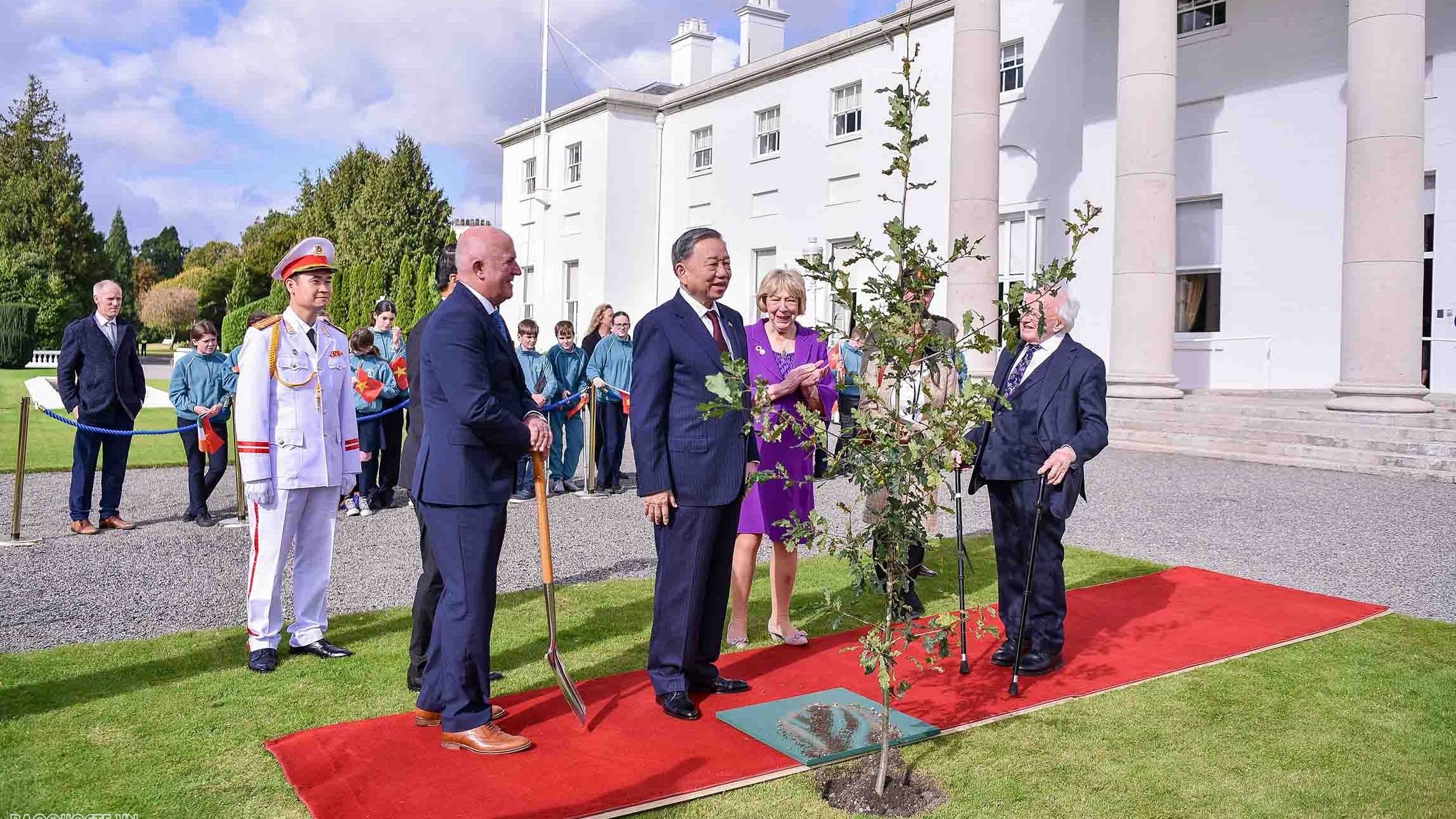 World &Vietnam Report"s 35th anniversary: Edition from Embassy of Ireland