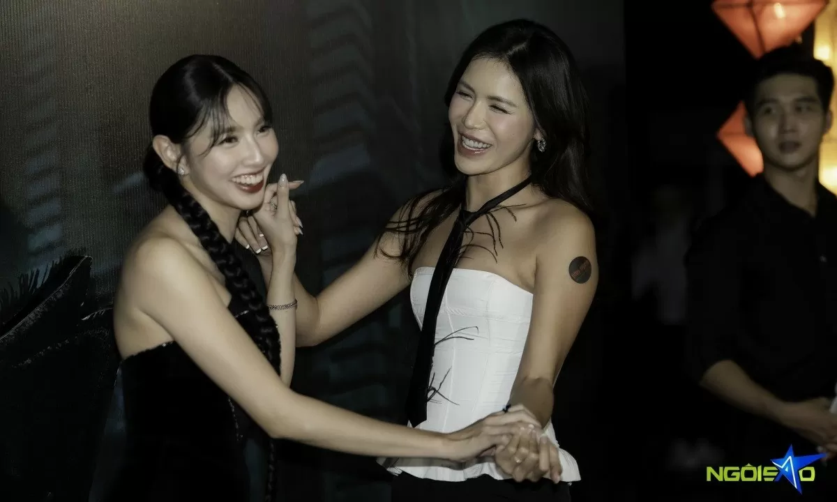 Dàn người đẹp, nghệ sĩ chúc mừng Hoa hậu Thùy Tiên và đoàn phim "Linh miêu: Quỷ nhập tràng"