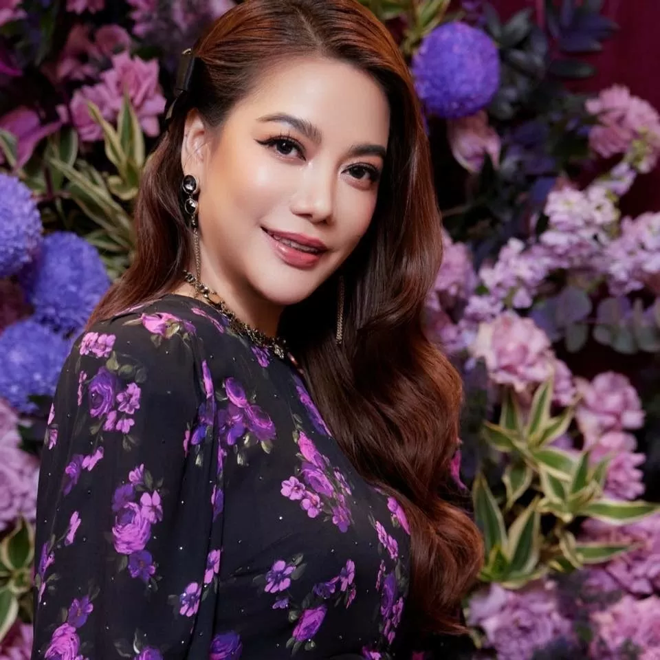 Ngắm vẻ tươi trẻ, mặn mà của diễn viên Trương Ngọc Ánh