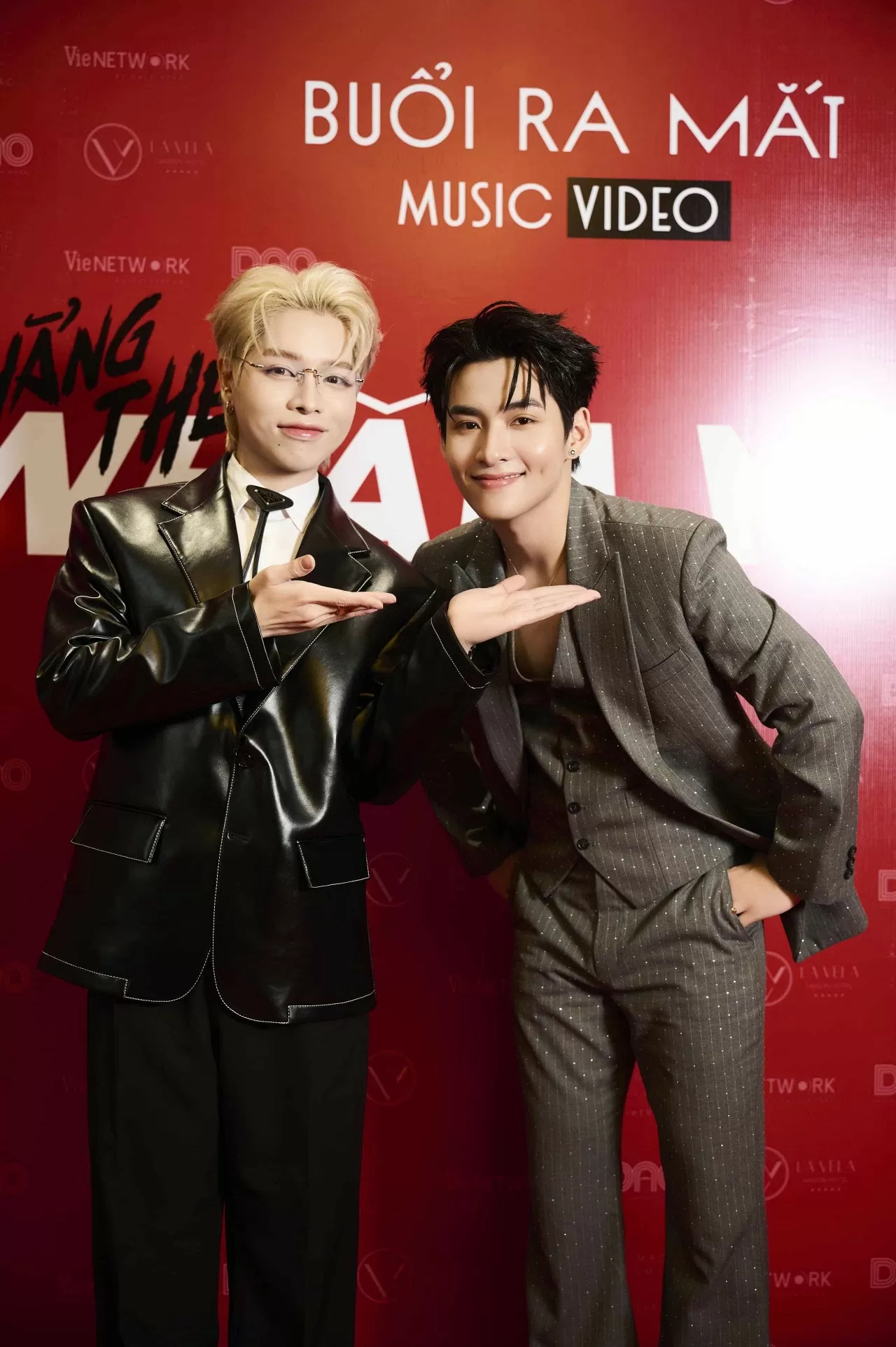 "Anh trai say hi" Hùng Huỳnh "chào sân" Vpop với MV đầy bất ngờ