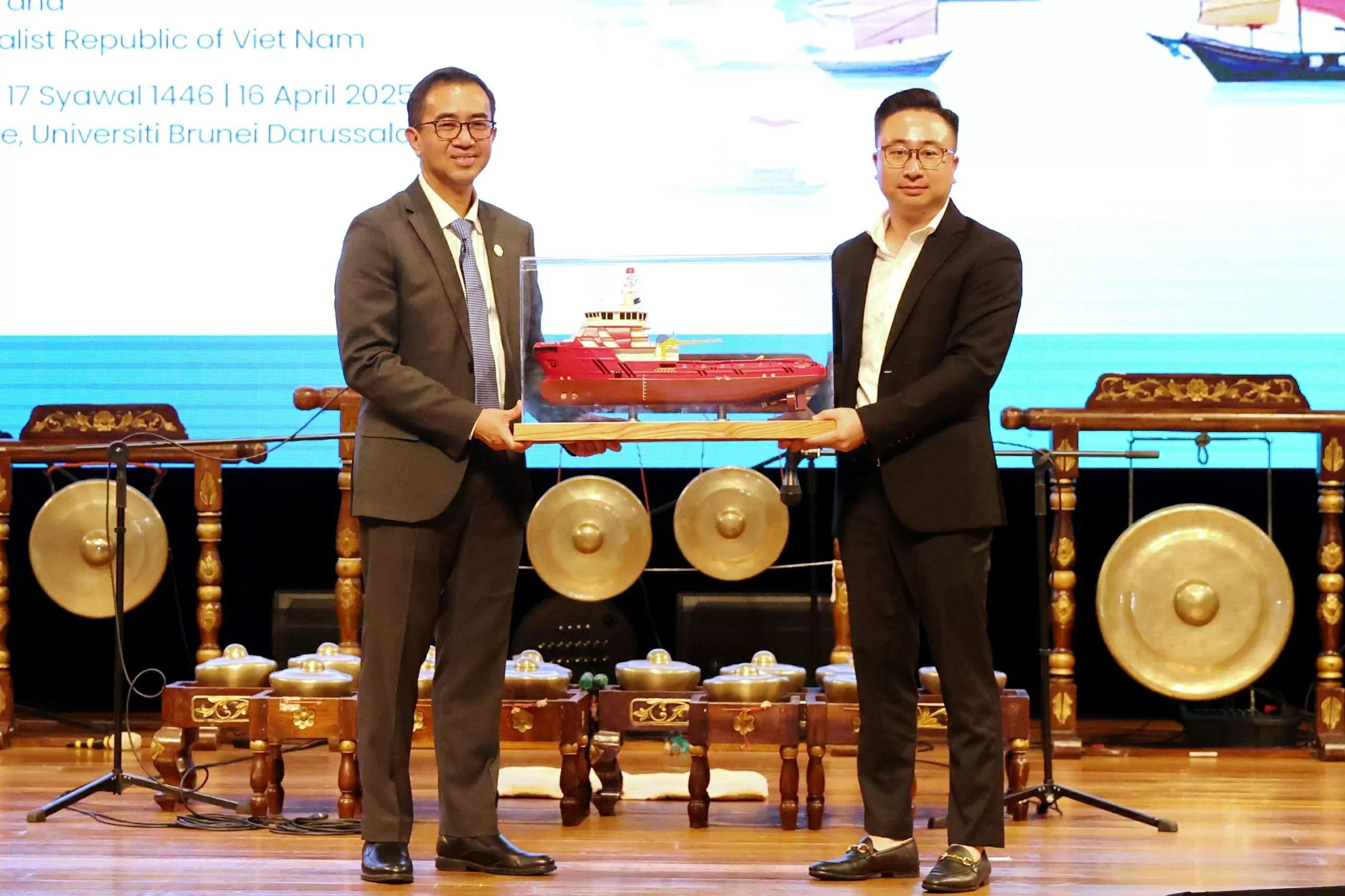 Hòa nhạc hữu nghị Việt Nam-Brunei kỷ niệm 50 năm Ngày thống nhất đất nước