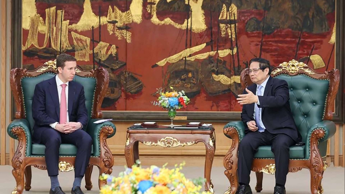 PM Pham Minh Chinh receives CEO of Warburg Pincus Jeffrey Perlman to ...