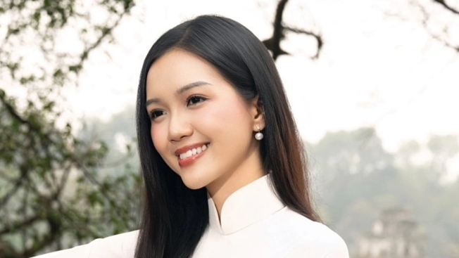 Nét đẹp trong trẻo của thí sinh cuối cùng vào chung kết Hoa hậu Việt ...