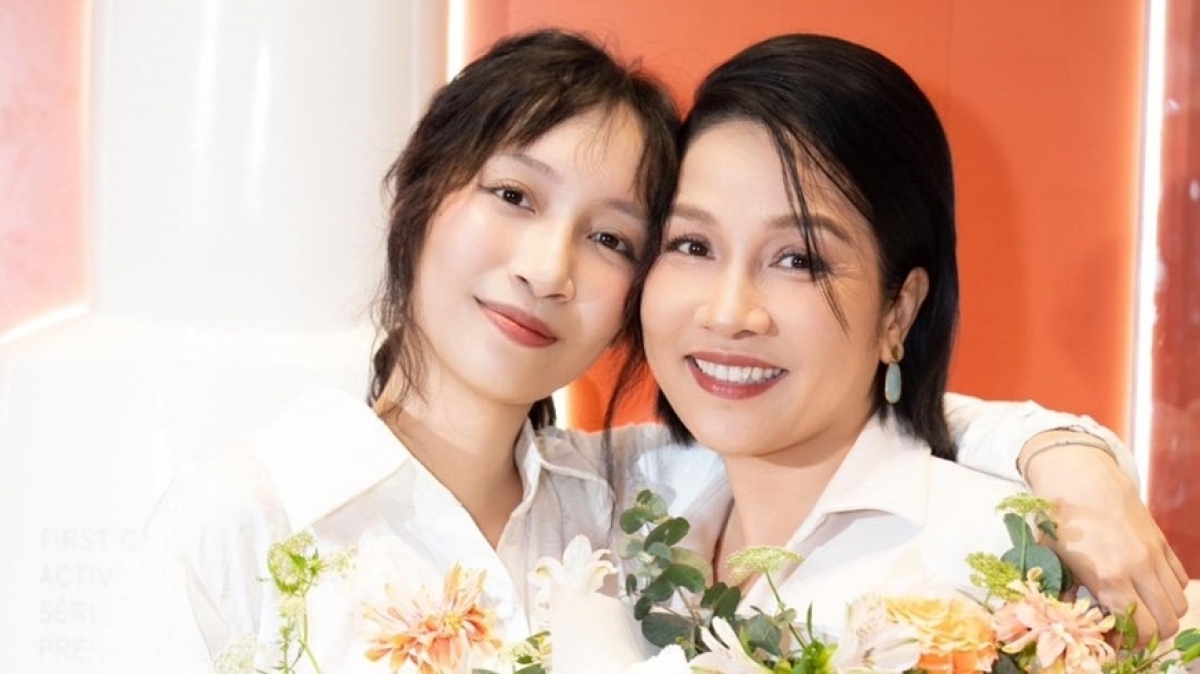 Thực hiện tour diễn tại Nhật Bản và Hàn Quốc, con gái Mỹ Anh là khách ...